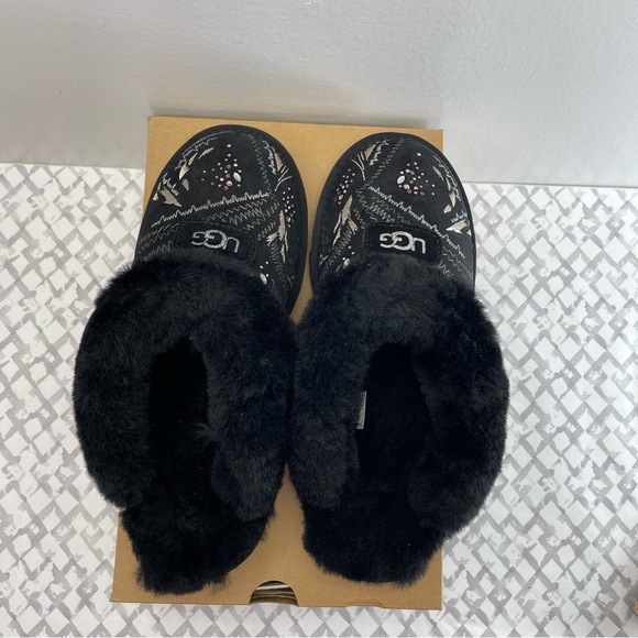 UGG | Shoes | Ugg Coquette Gold Burst Genuine Shearling Lined Slipper ...